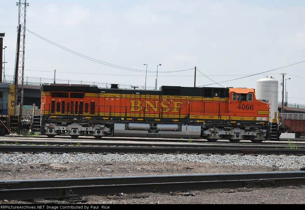 BNSF 4066